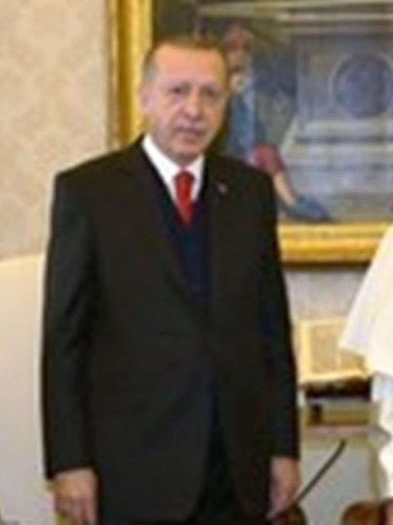 Turkish 'Princess' Vows that Islam Will 'Break the Western Cross'